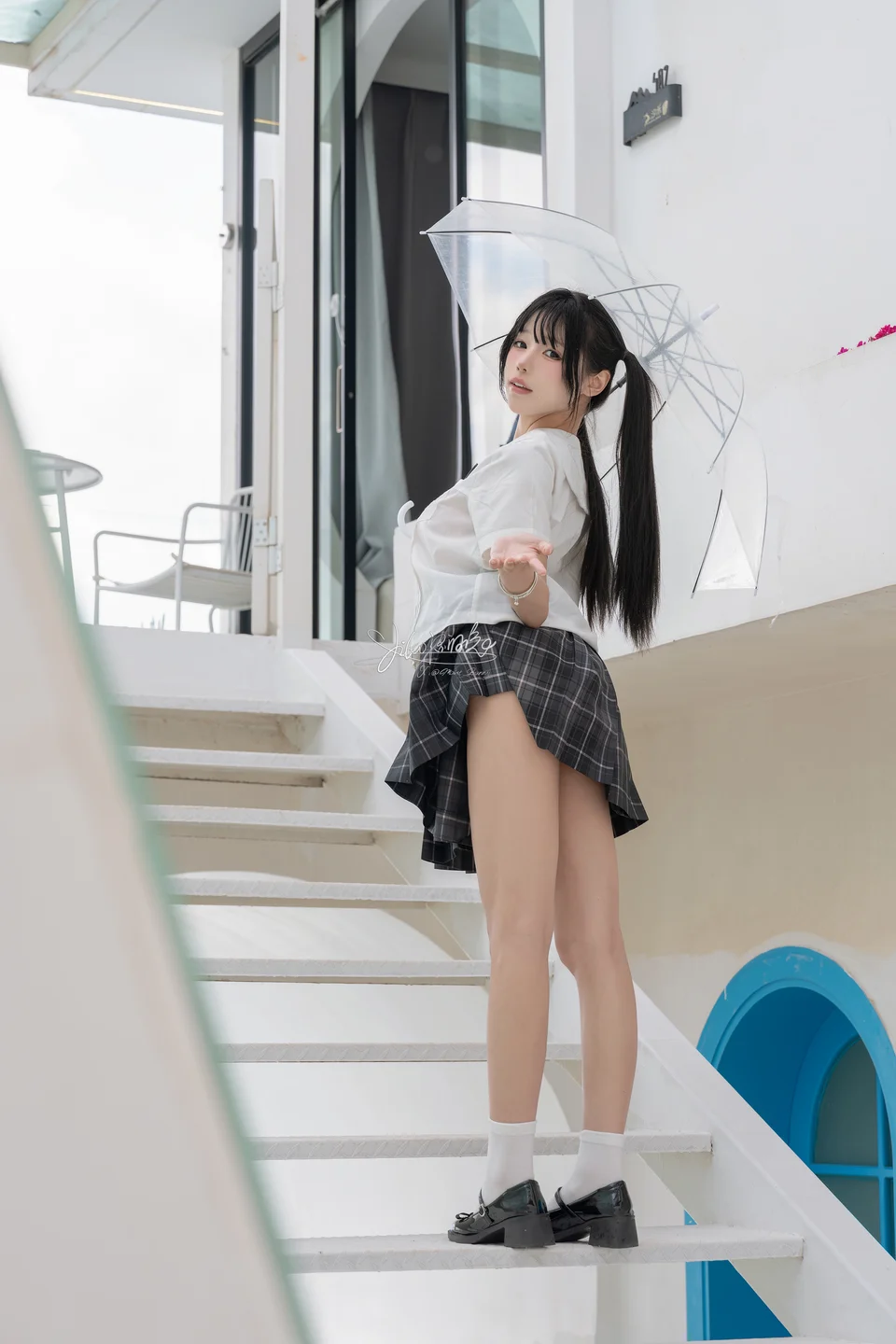 Yiko湿润兔_10月作品『雨后小故事』90P_1V_B_WITH_U | 91绅士 | 超清写真集 | 91shenshi